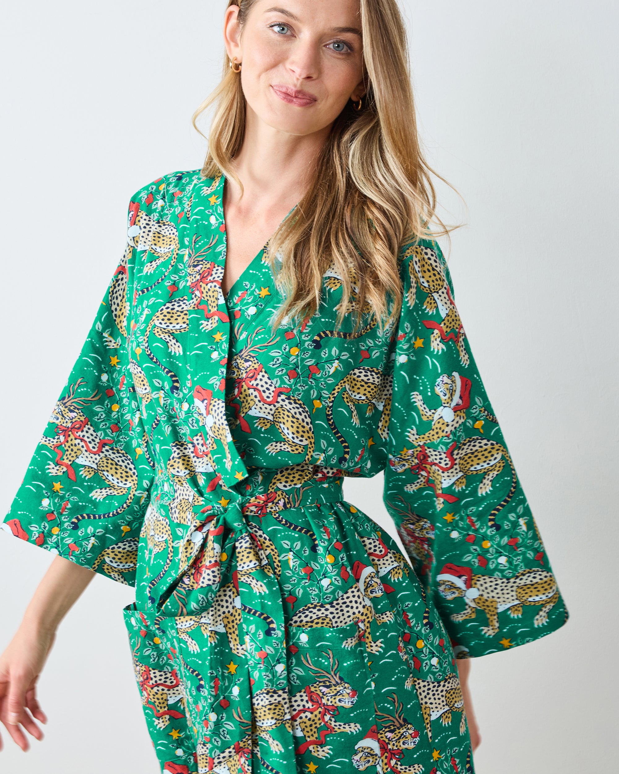 Very Merry Bagheera - Lightweight Flannel Long Robe - Mistletoe ...