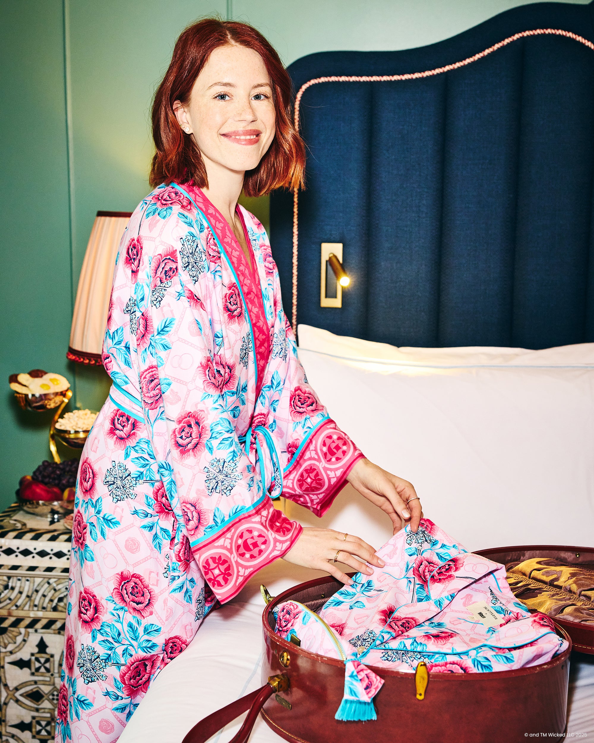 Glinda's Garden - Eco Satin Robe - Popular Pink – Printfresh